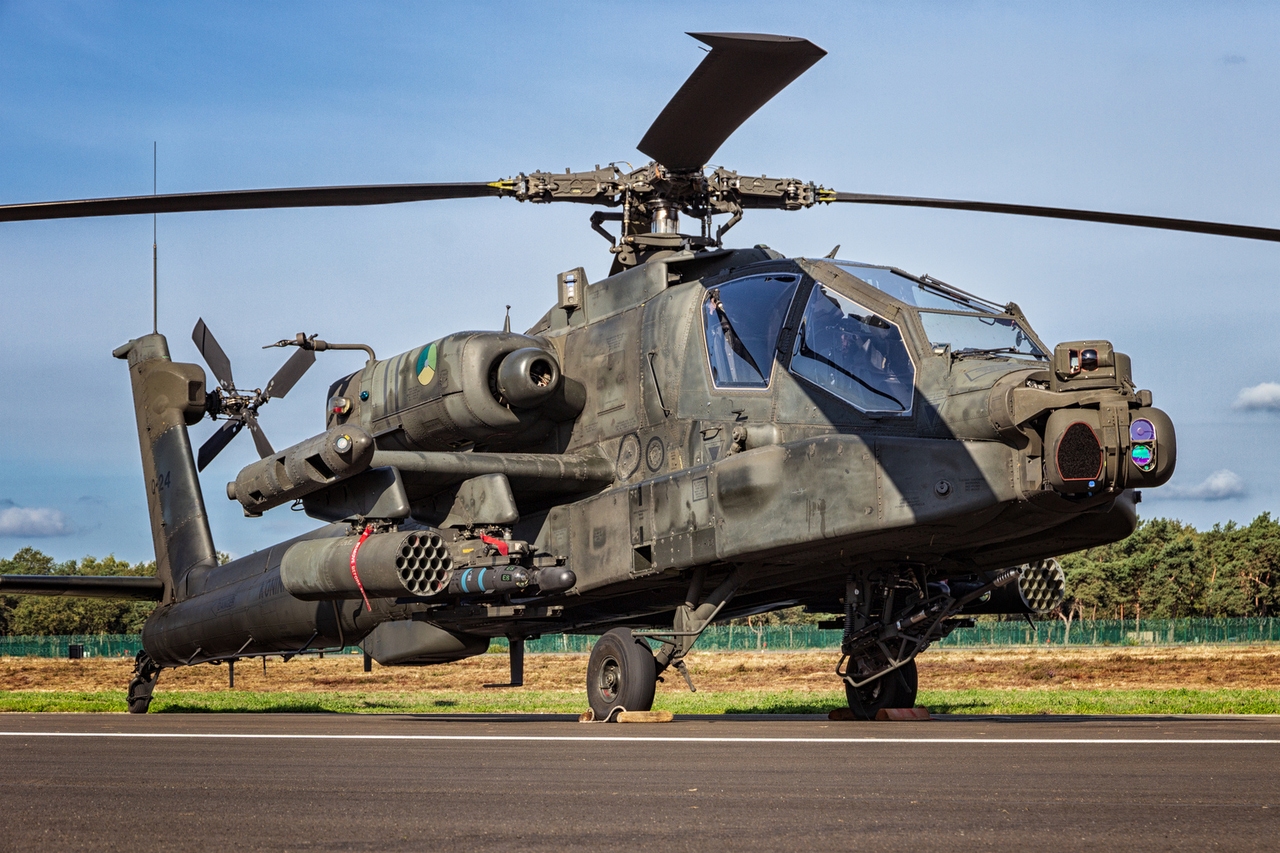 Poland picks Boeing’s Apache for attack helicopter fleet (NYSE:BA ...
