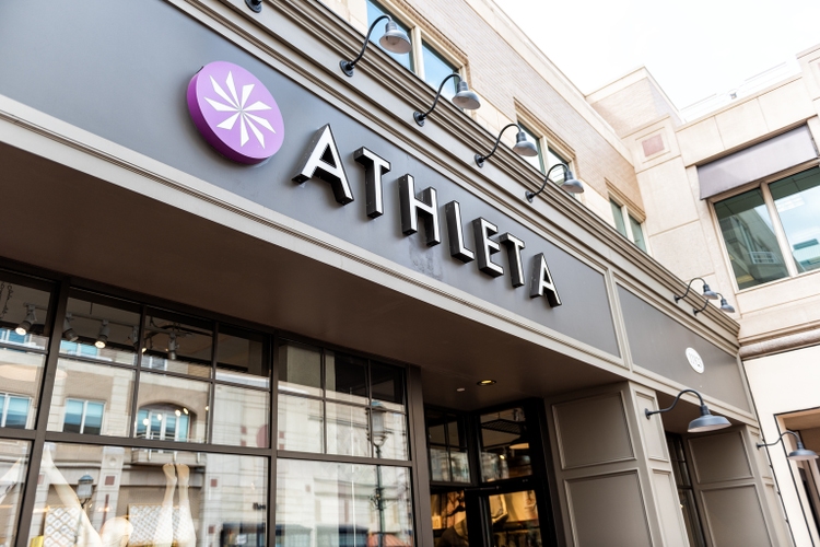 Gap soars after Athleta momentum picks up. Should Lululemon be worried ...