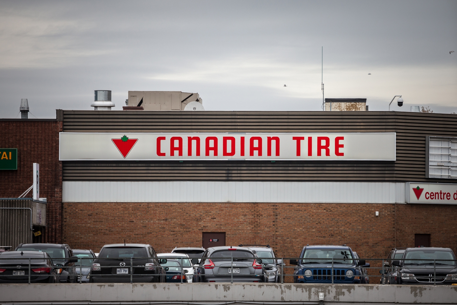 CT REIT: A 6.1% Yield With A Sub-75% Payout Ratio (TSX:CRT.UN:CA ...
