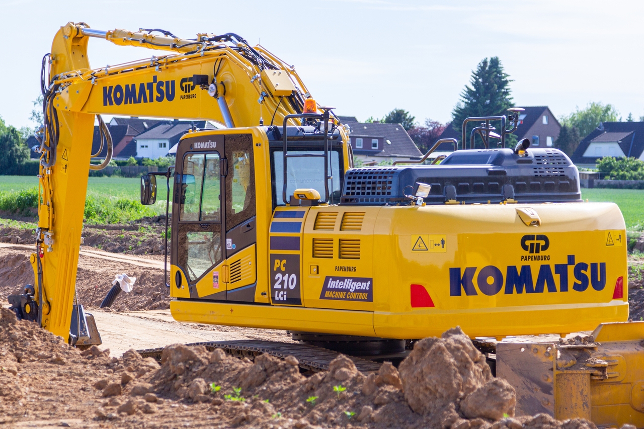 Komatsu Q3 2022 Earnings: Blue-Chip Cyclical Fairly Priced For Now ...