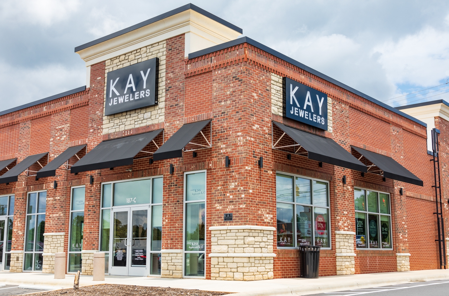 Signet Jewelers: More Than Engagements Under The Surface (NYSE:SIG ...