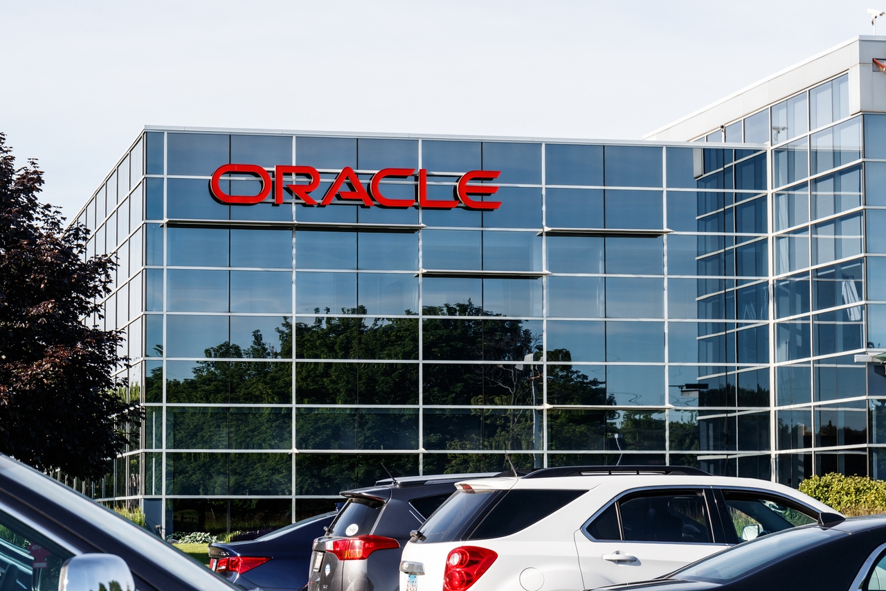 Oracle erases some losses as company denies report of data center ...