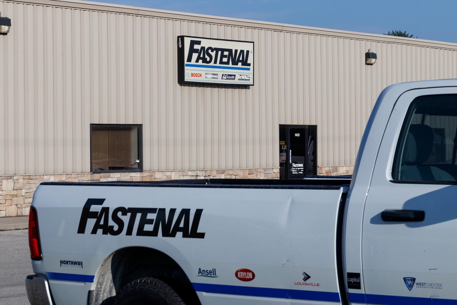 Fastenal: Built To Last, But Not A Buy Yet (NASDAQ:FAST) | Seeking Alpha