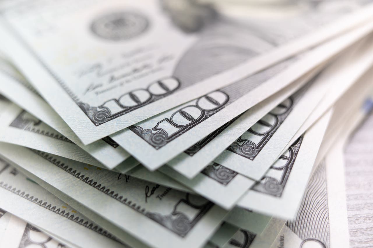 Is The U S Dollar At Risk Of Losing Reserve Currency Status Seeking