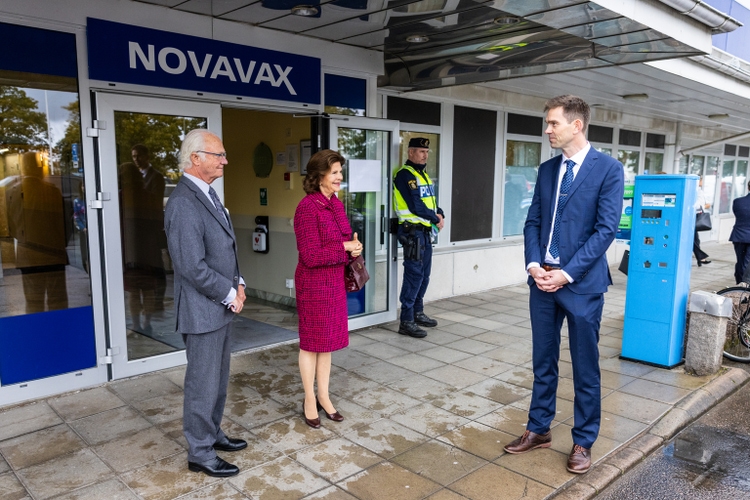 Novavax hires new CEO as Stanley Erck to retire this month (NASDAQ:NVAX ...