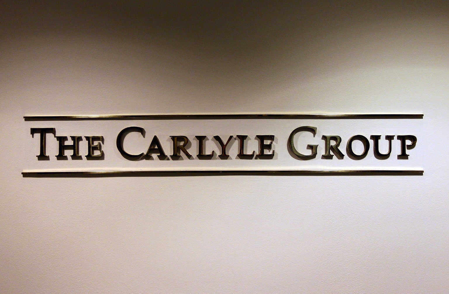 Carlyle Group Q4 earnings beat caps off a strong fundraising year (CG ...
