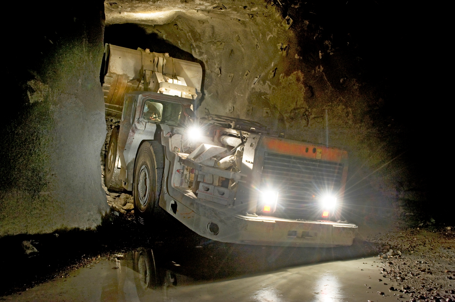 Hecla Mining suspends operations at Casa Berardi mine due to Quebec fires (NYSE:HL) | Seeking Alpha