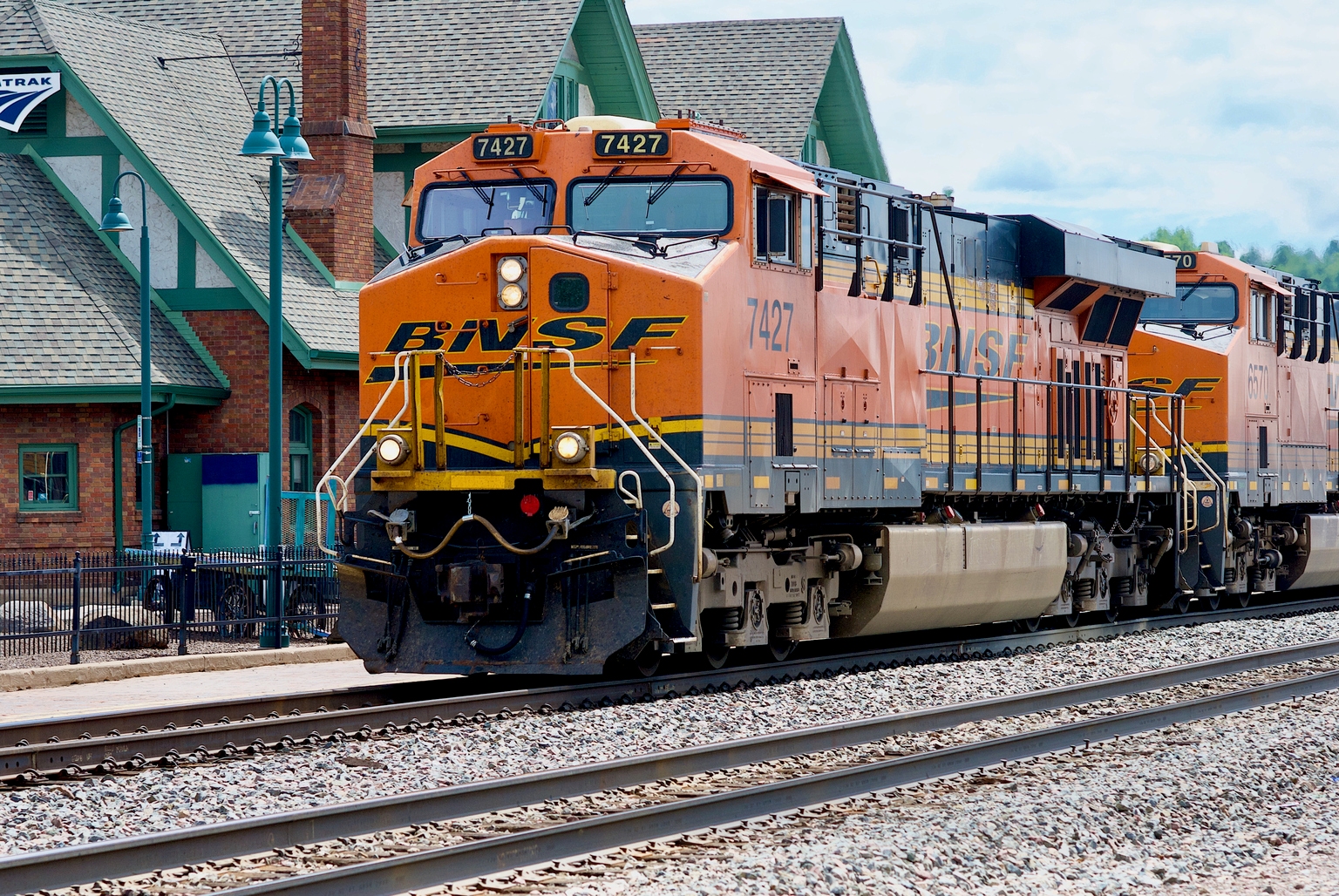 Riding The Rails Of Profit: The Returns Berkshire Had From BNSF (NYSE ...