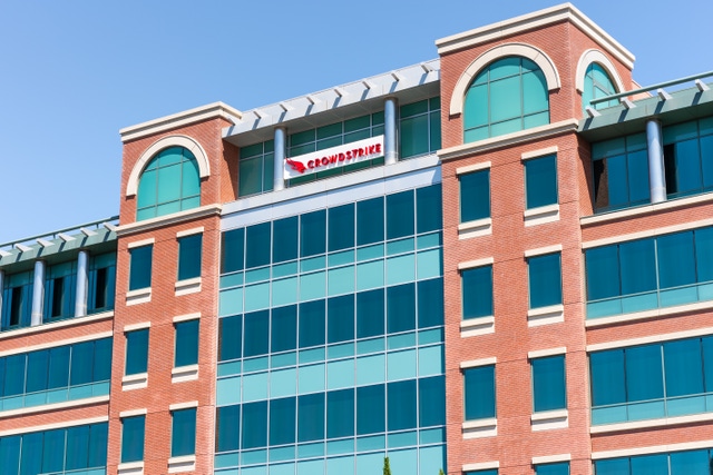 CrowdStrike sees bullish views at Wedbush heading into 2026 | Seeking Alpha