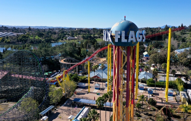 Six Flags appoints John Reilly CEO, Jana's Glenn Murphy degroups (FUN ...