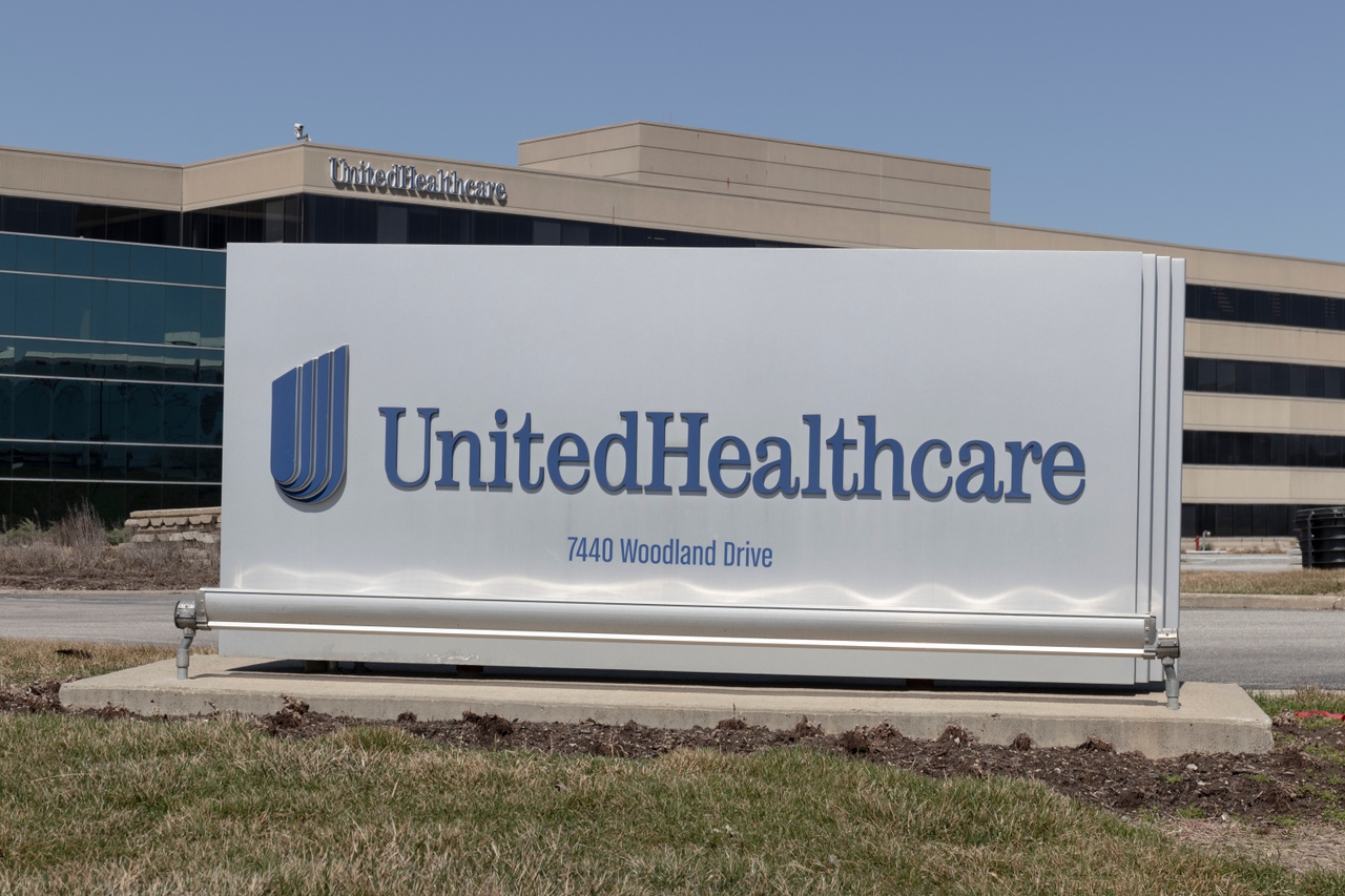 UnitedHealth stock drops as CEO steps down (UNH:NYSE) | Seeking Alpha