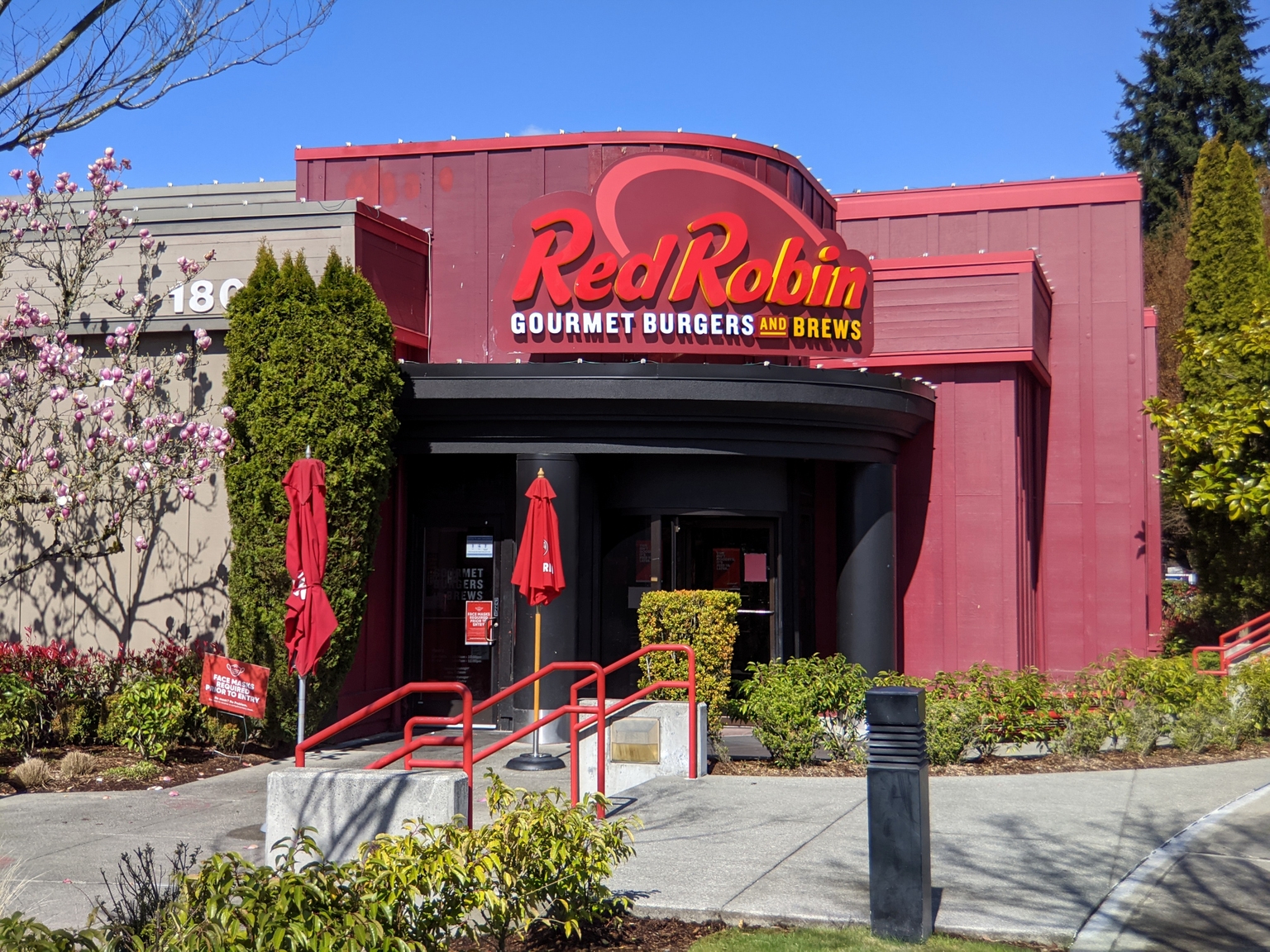 Red Robin: Improved Q1 Performance, But Is It Good Enough? (NASDAQ:RRGB ...