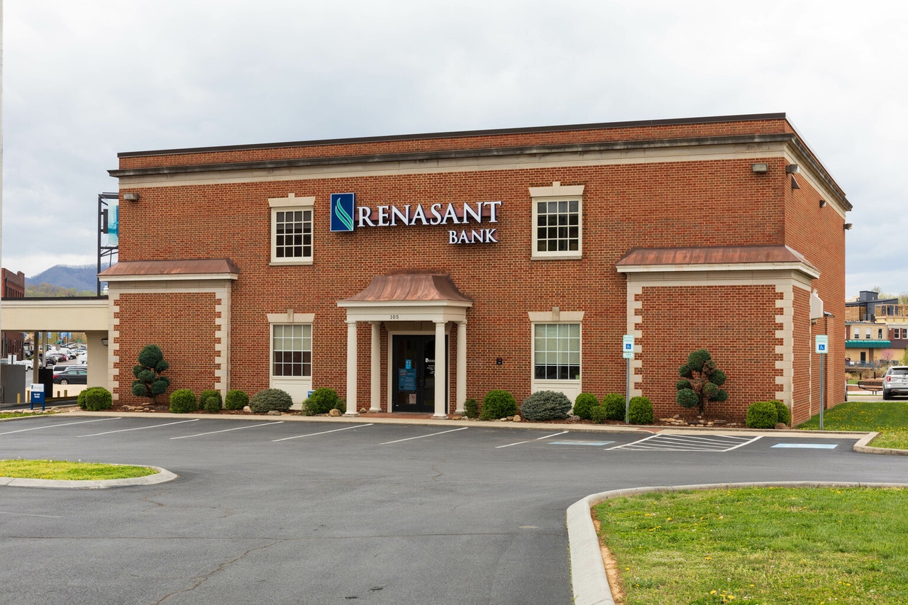 Renasant Completes First Quarter Following Recent Merger (NYSE:RNST ...