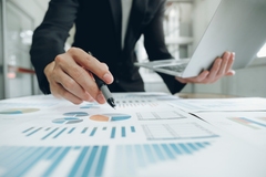 Blue Owl Capital turns in Q4 earnings beat on AUM, fundraising gains ...