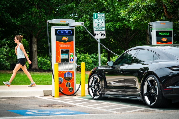 ChargePoint Stock: Still Priced For Perfection (NYSE:CHPT) | Seeking Alpha