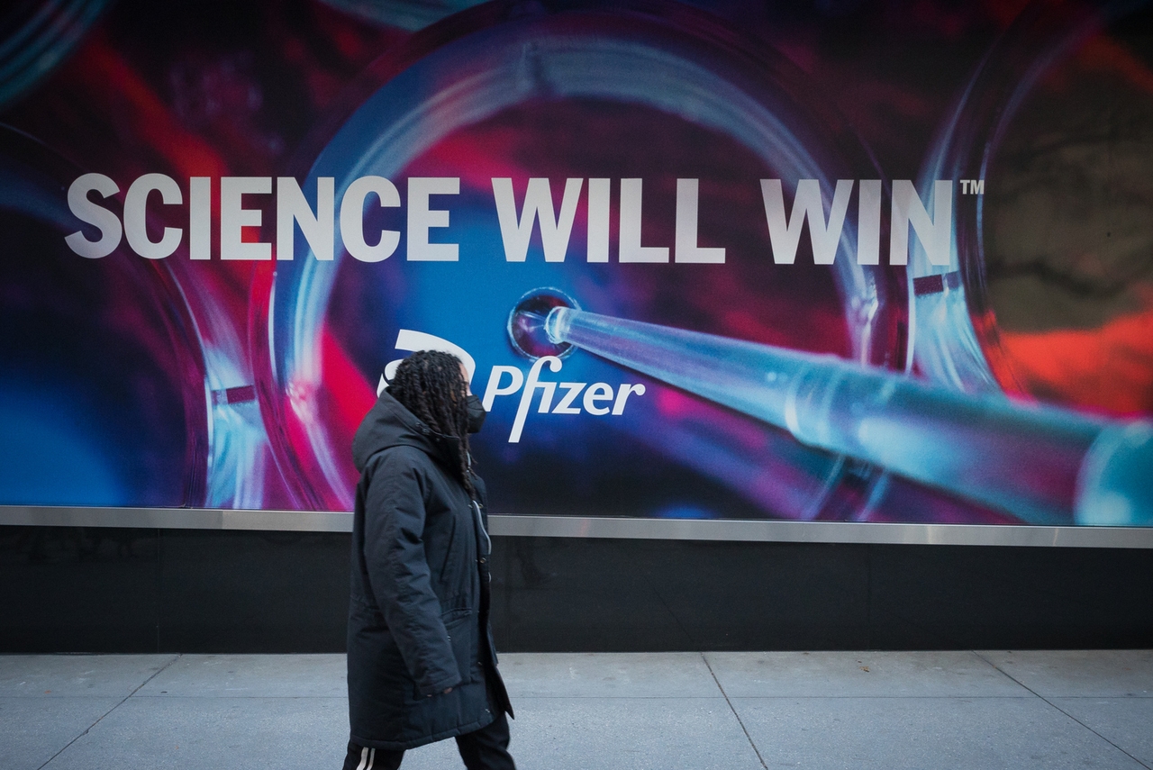 Pfizer Looks Like A Great Play At Current Valuations (NYSE:PFE ...