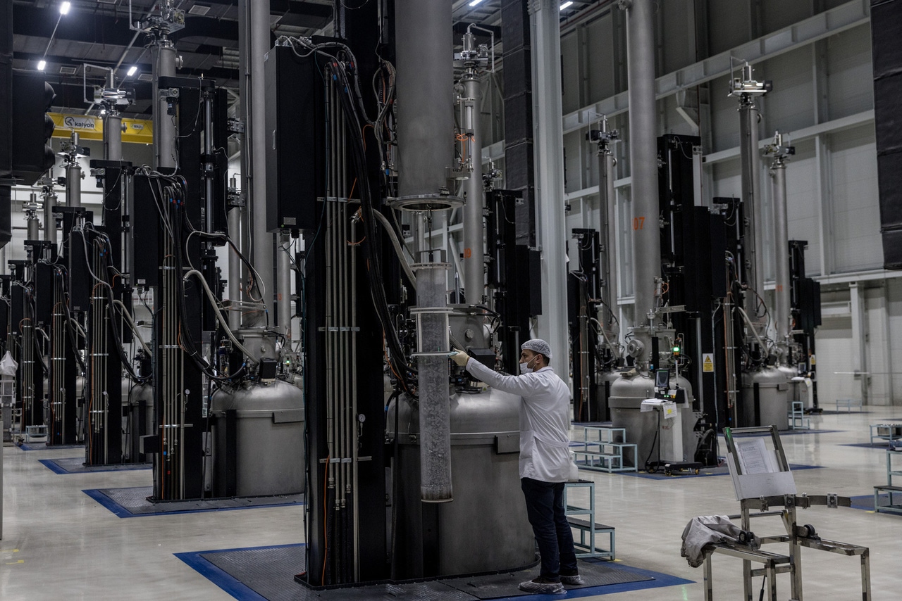 Daqo New Energy: Capacity Expansion To Drive Earnings Amidst Growing ...