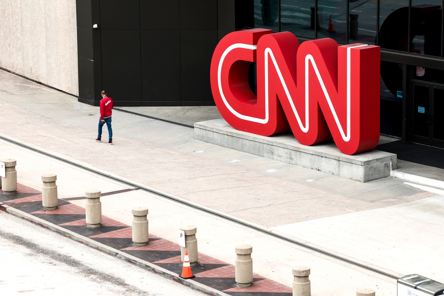 Warner Bros. Discovery: Dumping CNN Won't Solve Problems (NASDAQ:WBD ...