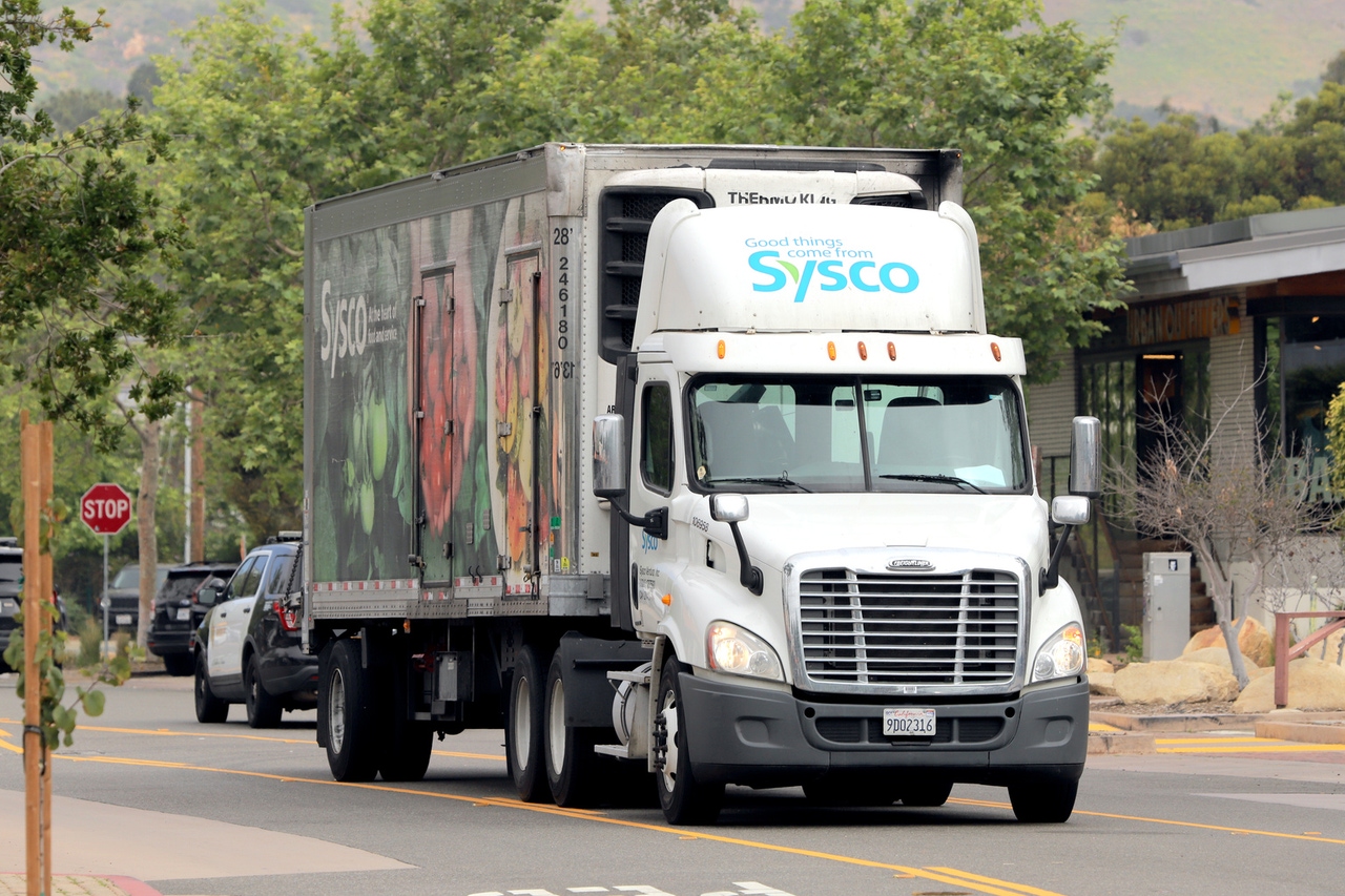 Sysco plans to use battery electric trucks from Daimler in U.S ...