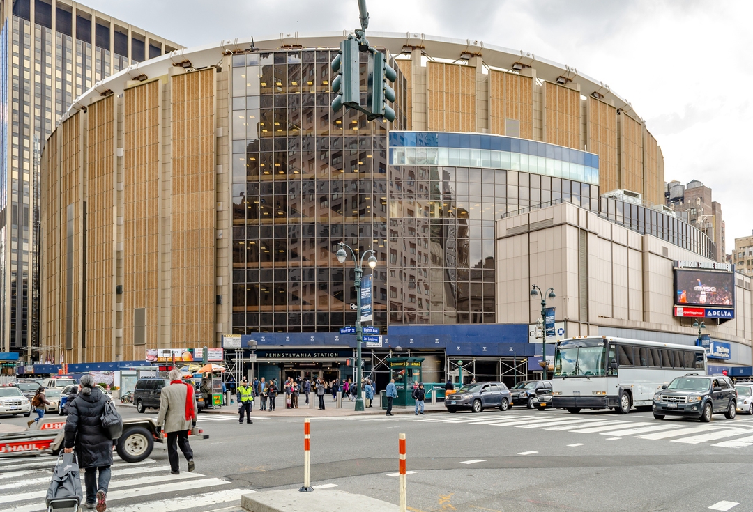 Madison Square Garden near $1B sale of former Hulu Theater - report ...