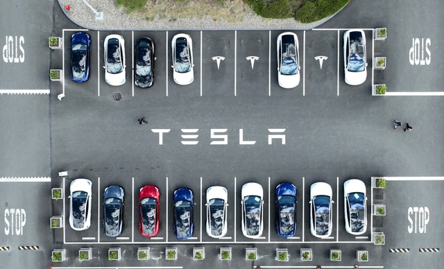 Sweden's Folksam sells $160 million Tesla stake over labor rights (TSLA ...