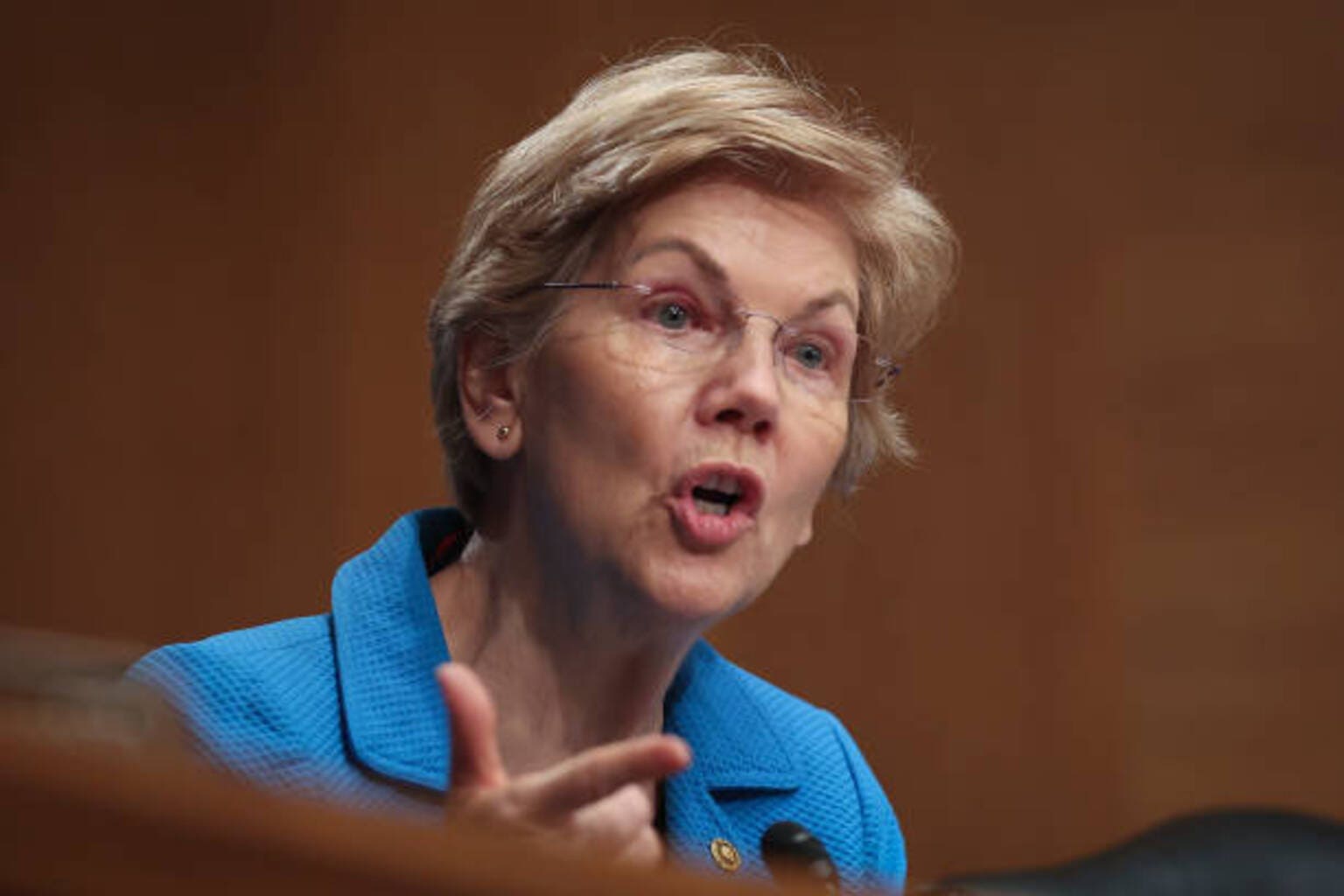 Warren blasts Trump administration on handling of Paramount-Warner deal ...