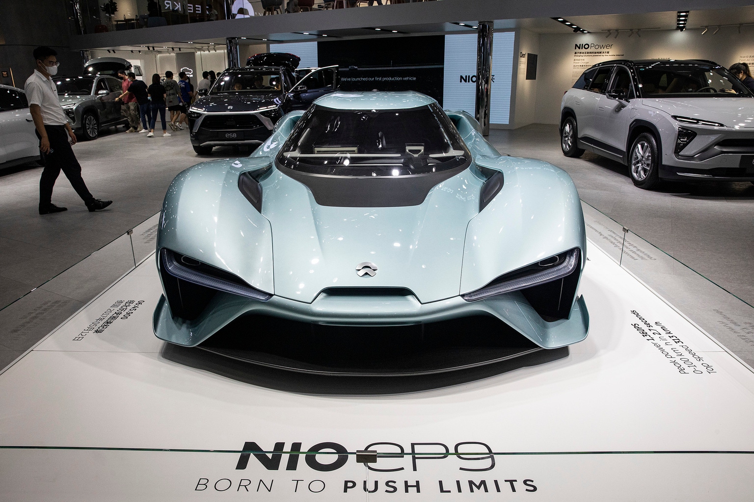 NIO Stock: Slam The Brakes On This No-Moat EV Operator (NYSE:NIO) | Seeking Alpha