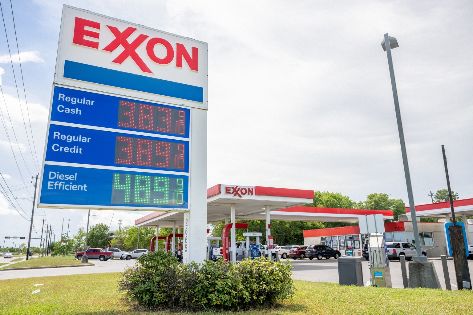 Exxon Mobil May Have More Upside Left In The Tank (NYSE:XOM) | Seeking ...