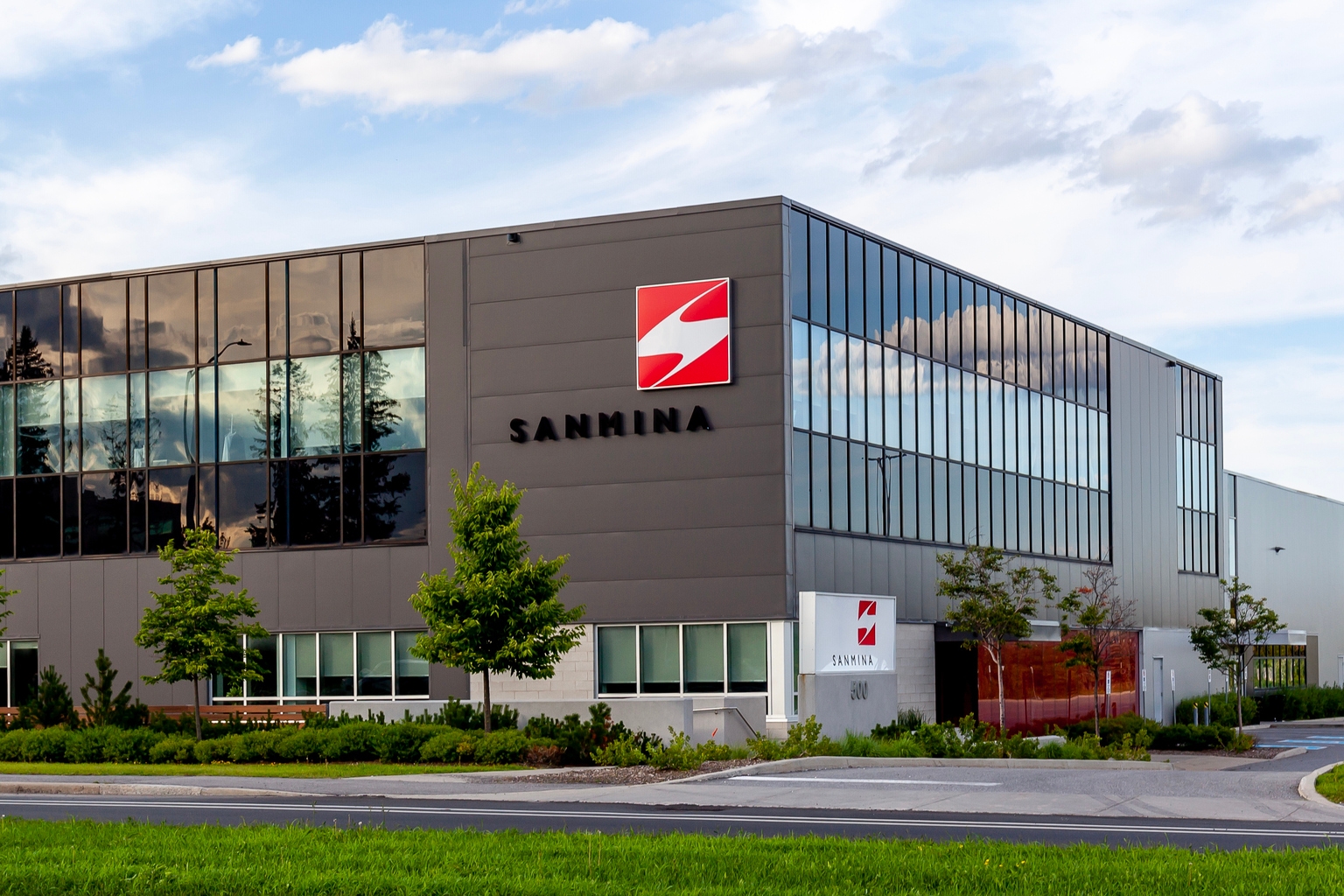 Sanmina surges as its Q1 revenue outlook surpasses estimate by $1B (SANM:NASDAQ) | Seeking Alpha