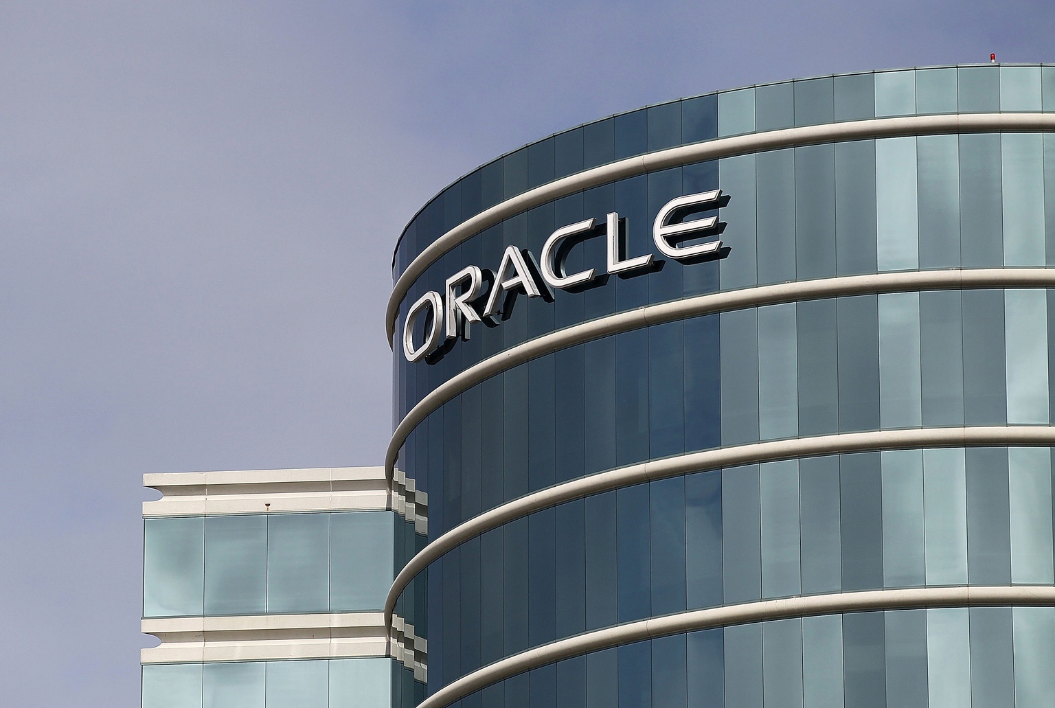 Oracle climbs ahead of Q1 earnings; analysts bump up price targets ...