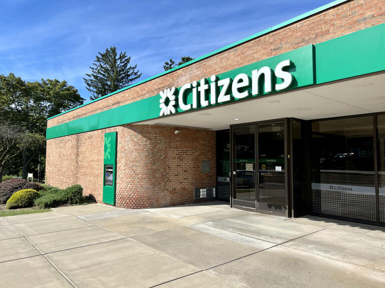 Citizens Financial stock climbs after Q4 earnings top consensus on NII ...