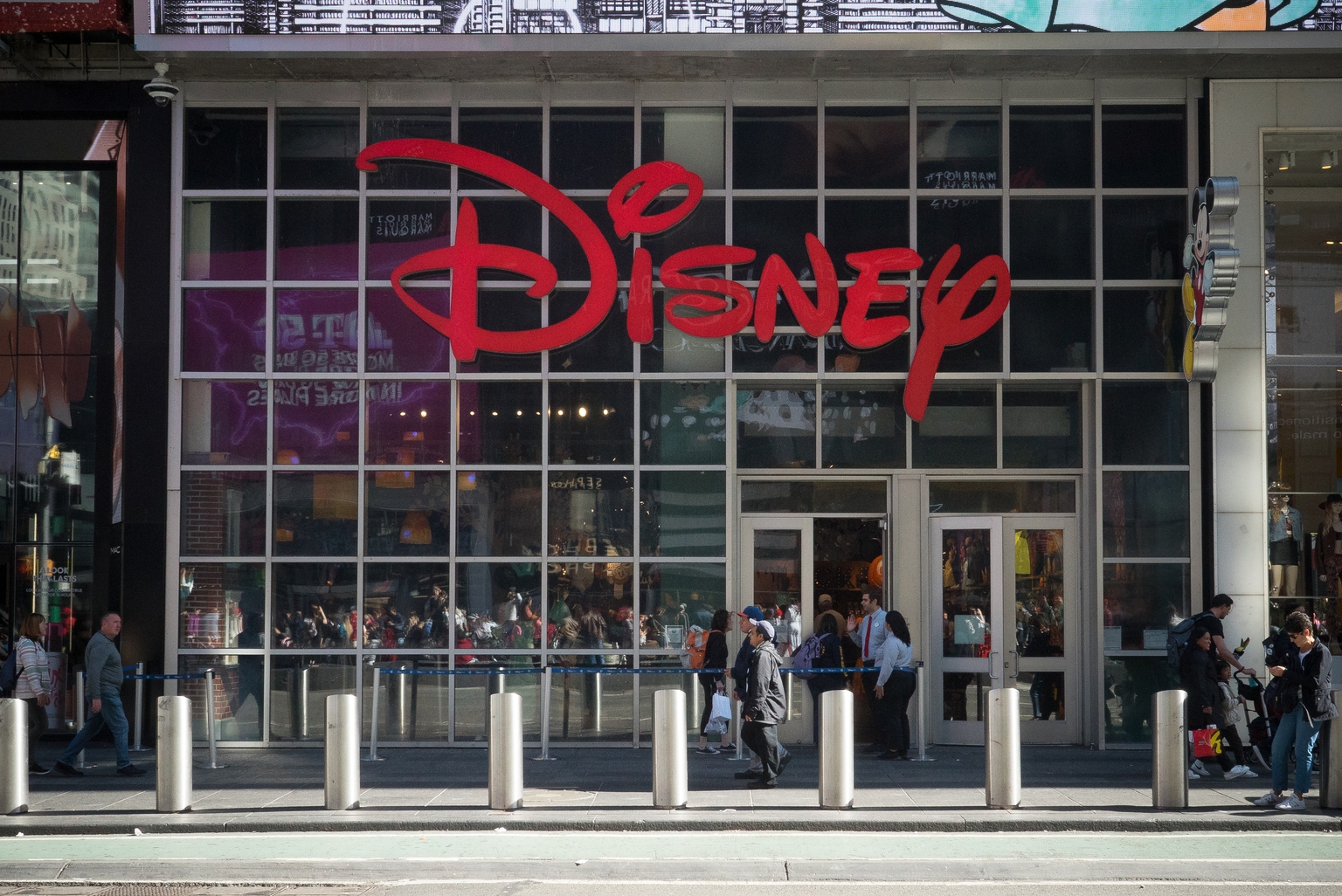 Disney Stock: Experiences Segment Alone Justifies Current EV (NYSE:DIS ...