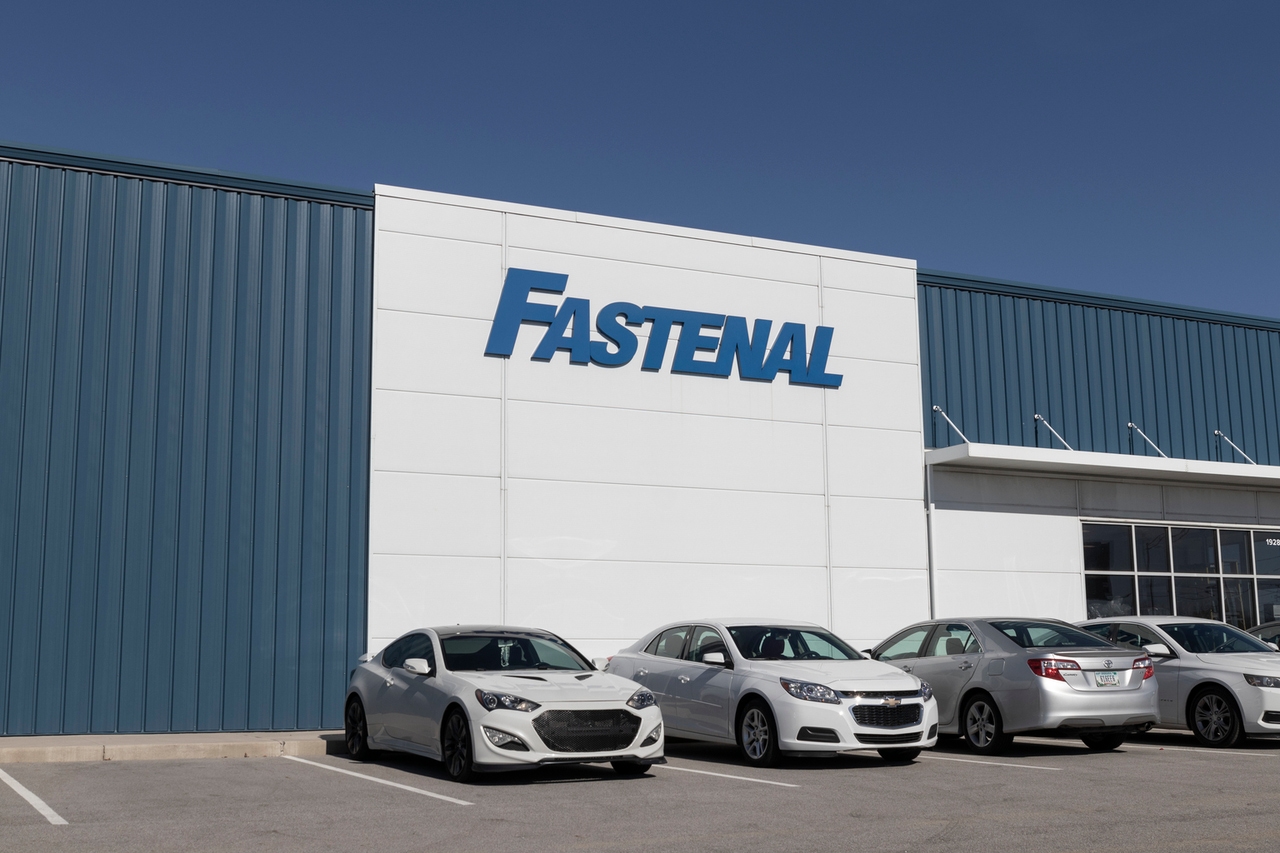 Fastenal (FAST): Set To Gain Market Share In Tough Times, But There's A ...