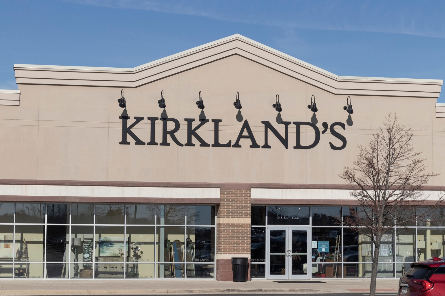 Kirkland's (KIRK) Stock: Holiday Sales Bring Little Joy | Seeking Alpha