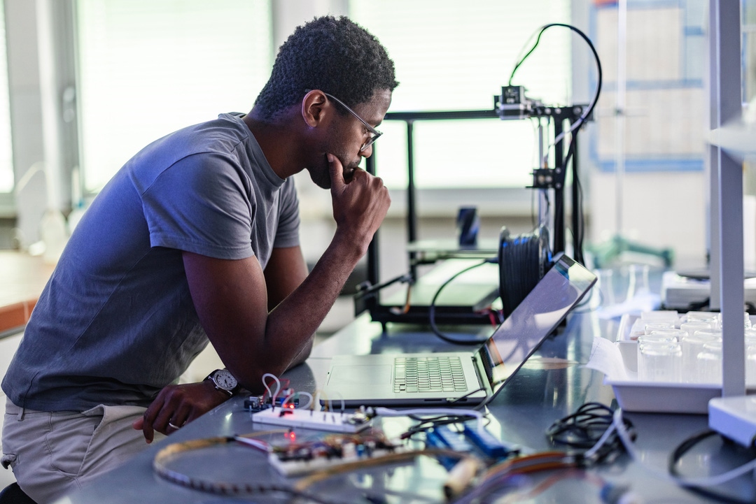 Desktop Metal Stock: High Ambitions Despite Macro Pressures (DM ...