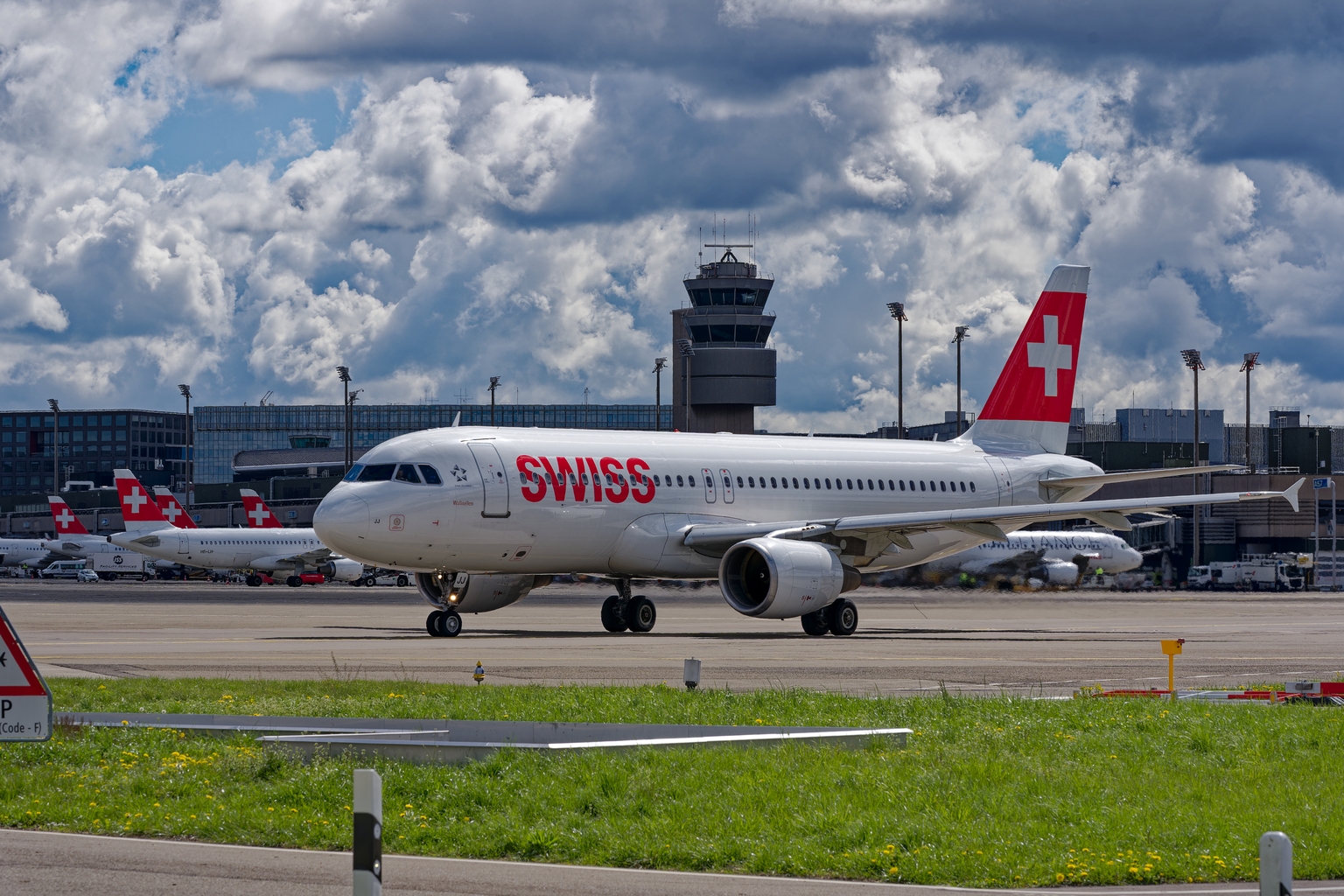 Airbus keeps delivery goals unchanged amid supply-chain hurdles ...