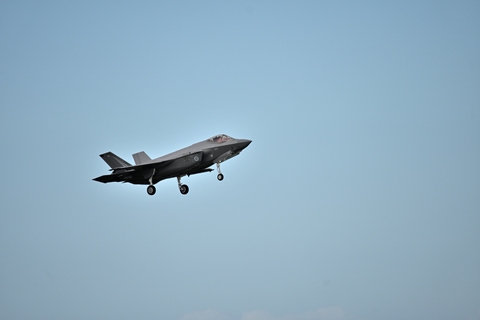 Wreckage of missing F-35 fighter jet found in South Carolina (NYSE:LMT ...