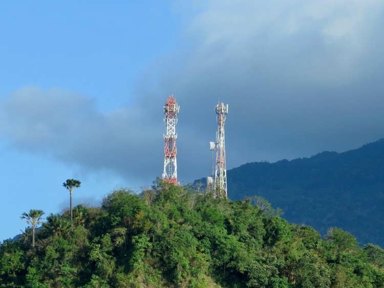 PLDT's Future Depends On SIM Cards (NYSE:PHI) | Seeking Alpha