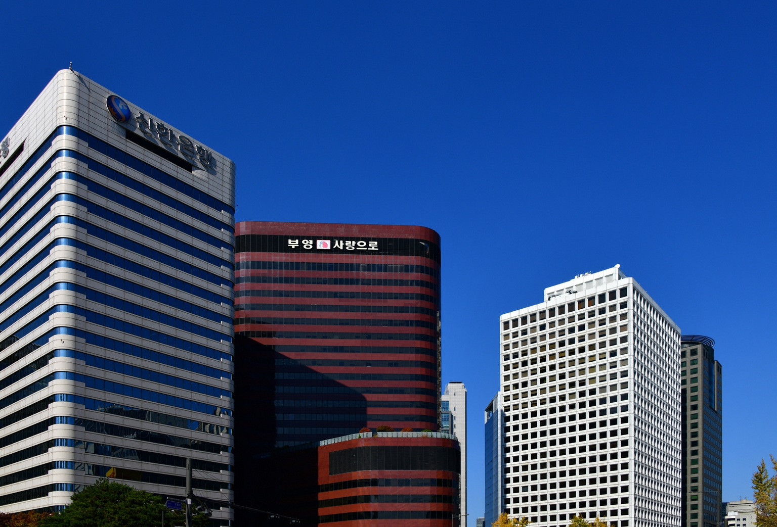 Shinhan Financial Stock Has Valuation Re-Rating Potential (NYSE:SHG ...