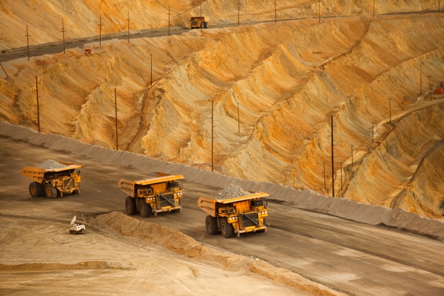 Rio Tinto to explore Chile copper project with Codelco (NYSE:RIO ...
