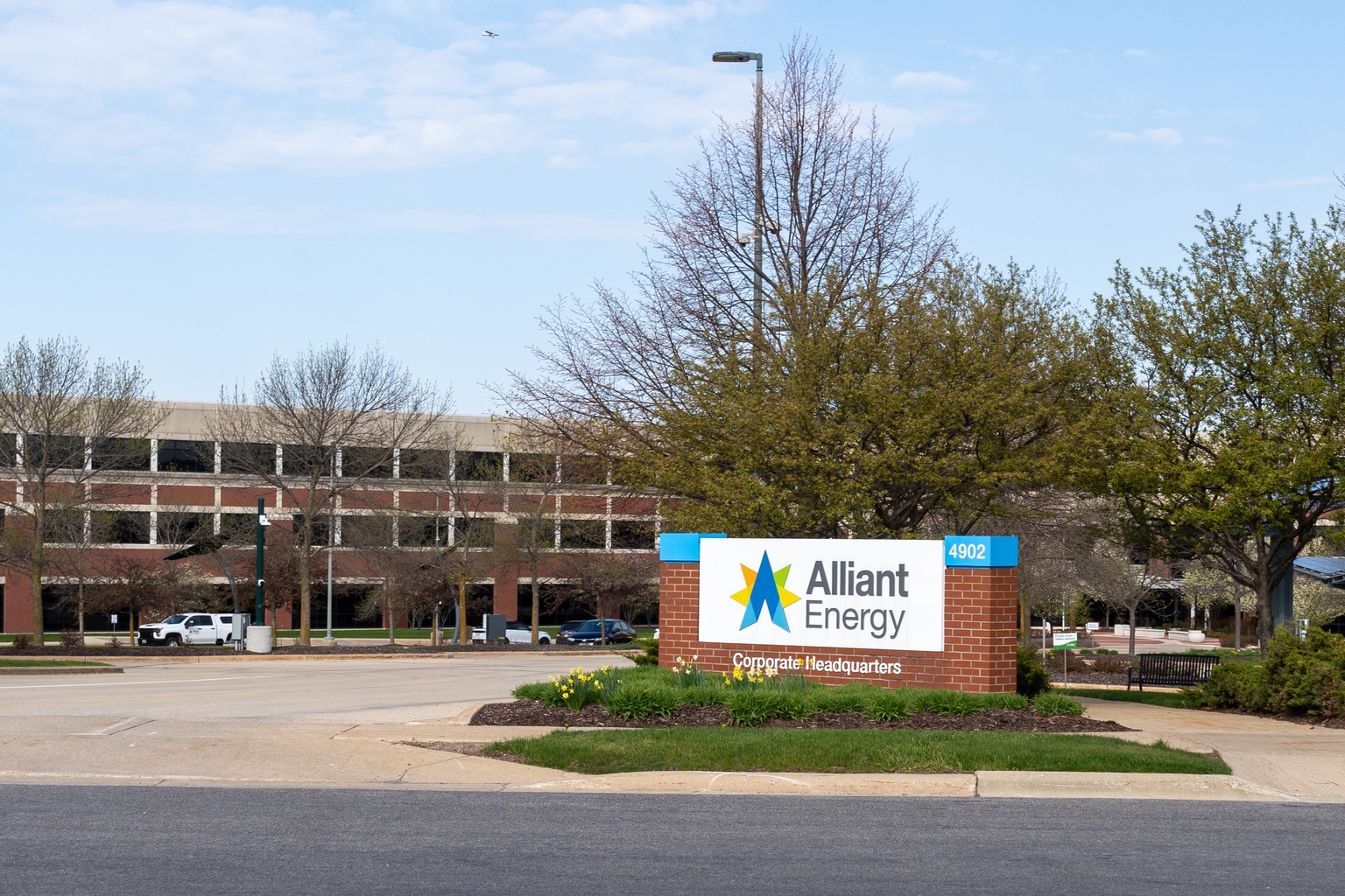 Alliant Energy Stock: Don't Miss Out On This Upcoming Dividend ...