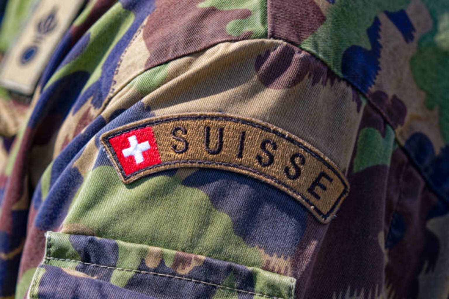 Swiss arms exports jump 43% in 2025 as Germany leads demand (EUAD:BATS ...
