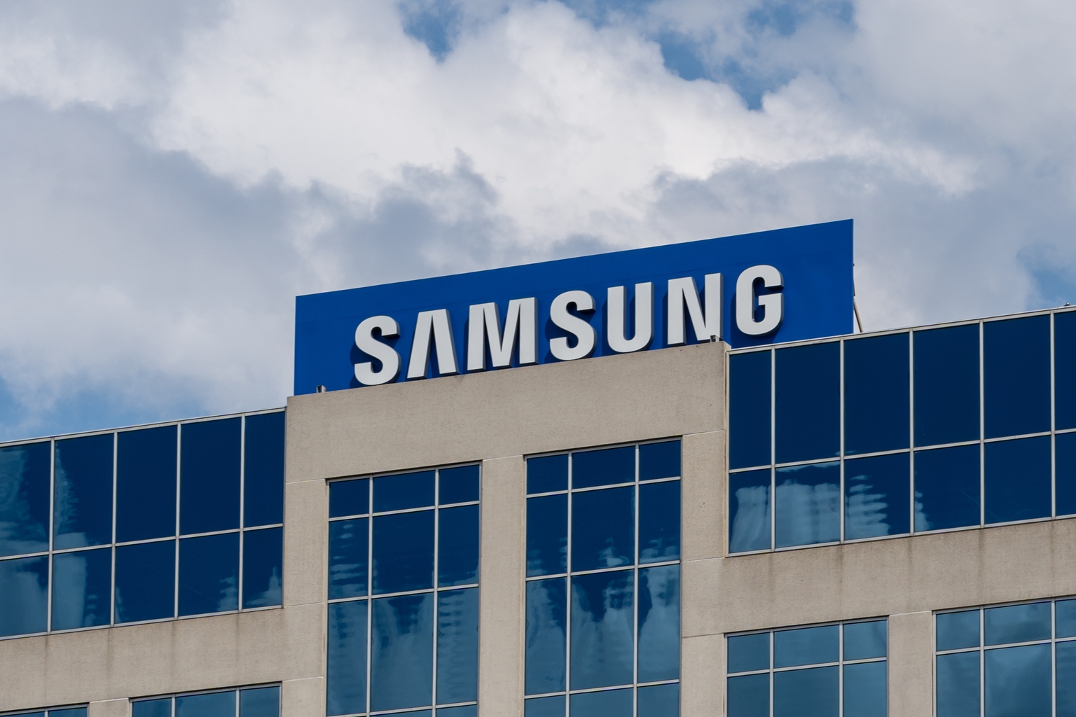 Wall Street Breakfast Podcast: Samsung Warns Q3 Profit Hit | Seeking Alpha