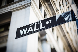 Wall Street falls as tech remains under pressure (DJI:) | Seeking Alpha