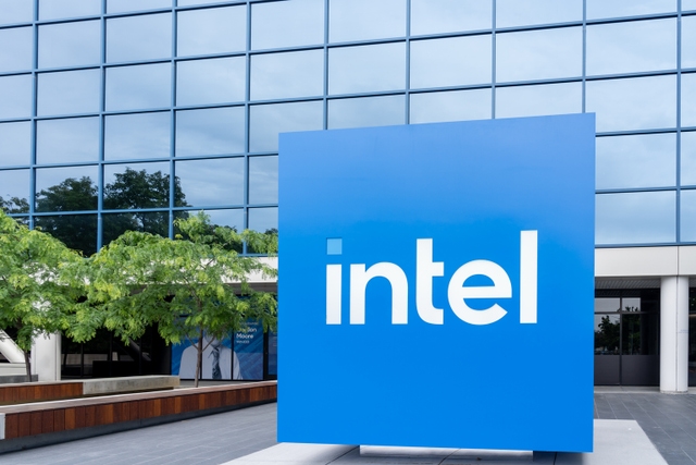 Intel announces Lip-Bu Tan as new CEO; stock jumps (INTC:NASDAQ ...