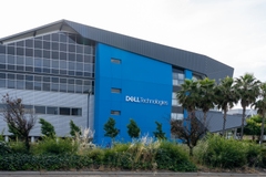 Dell launches touch-screen XPS 13 starting at $699 to rival Apple (DELL ...
