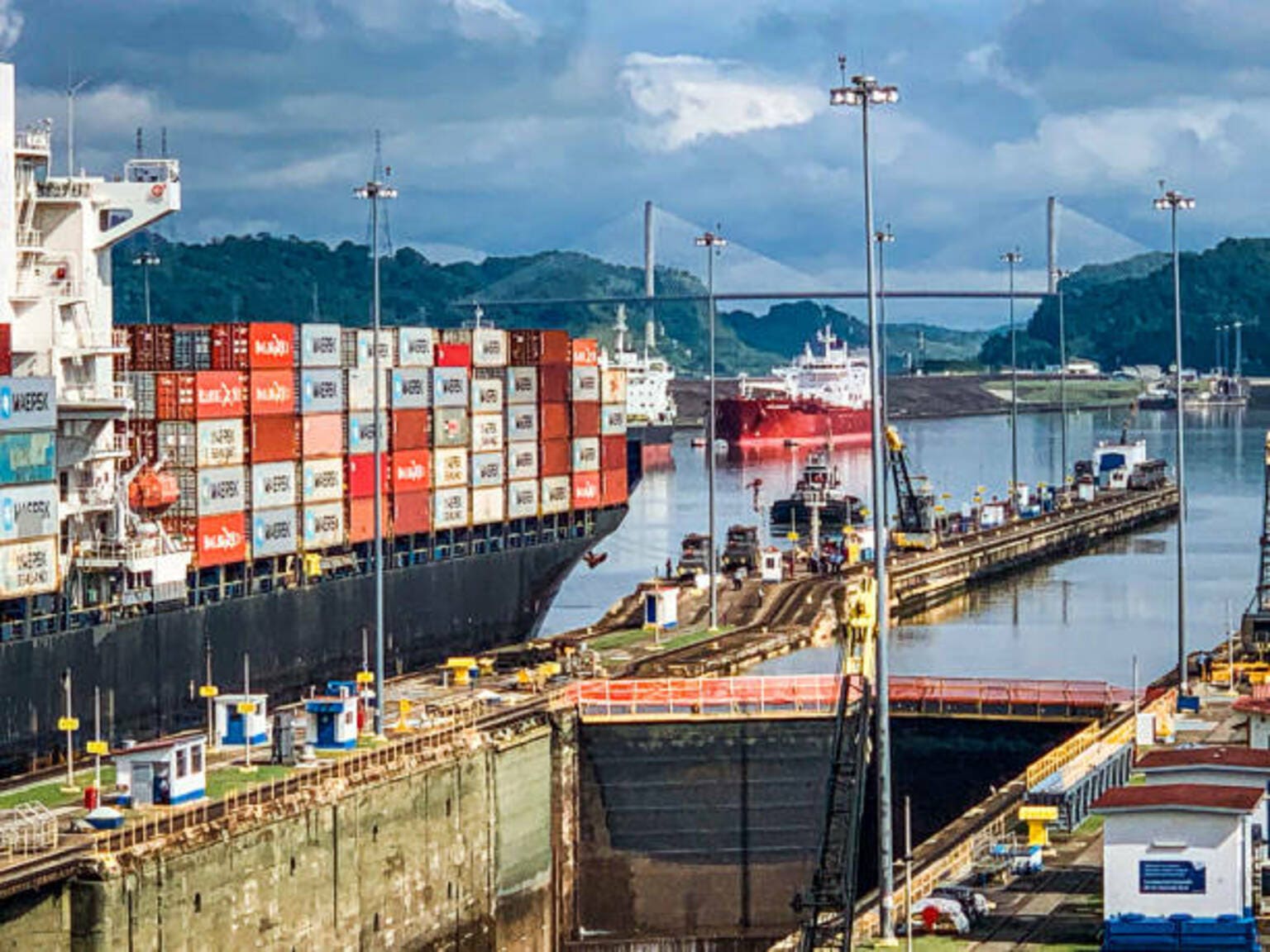 Trump: U.S. ships should travel through Panama and Suez canals for free | Seeking Alpha