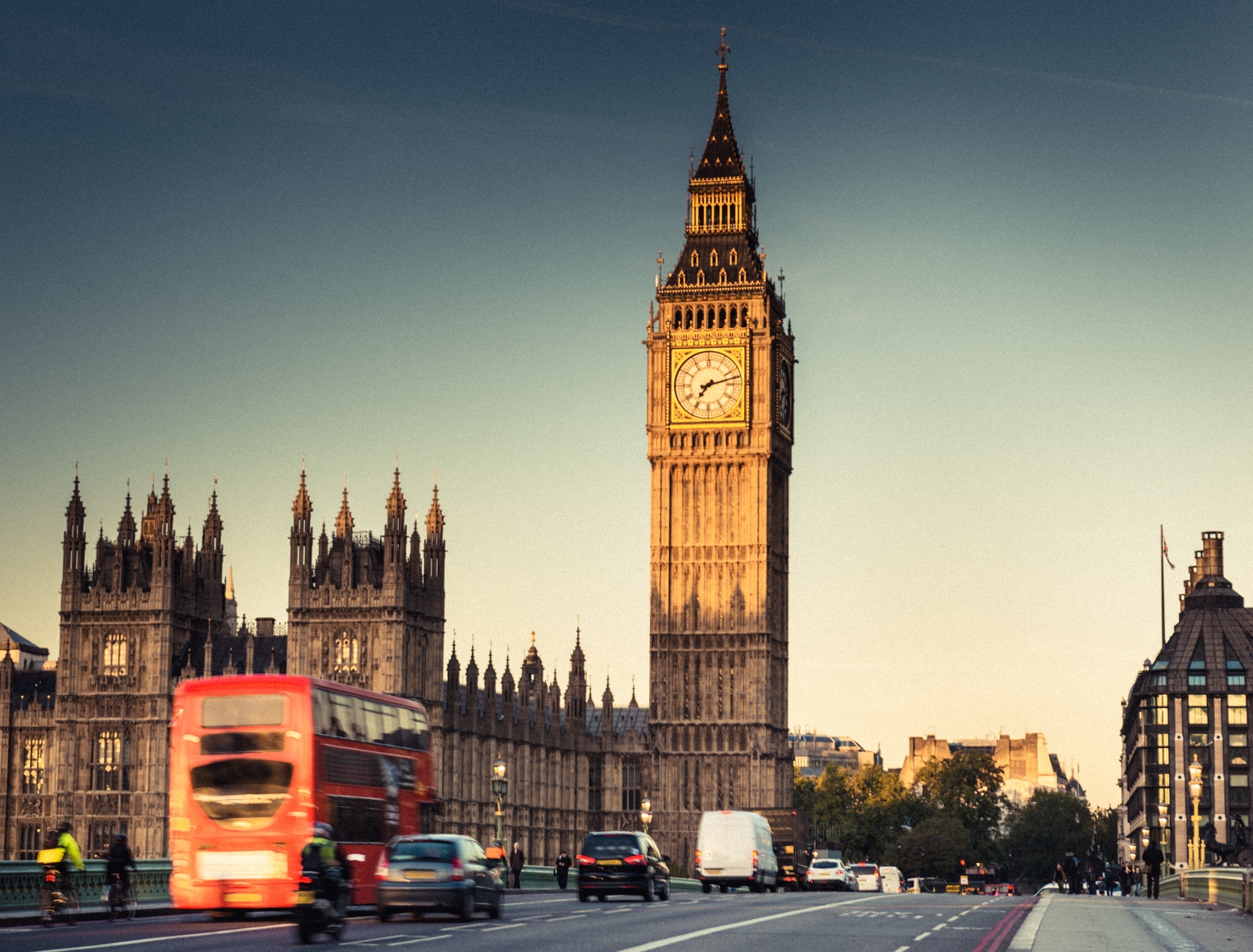 EWU: An Attractive ETF For Dividend Growth Investors (NYSEARCA:EWU ...