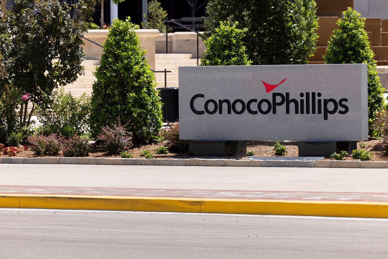 ConocoPhillips to move ahead with massive ~$8B Willow oil project (NYSE ...