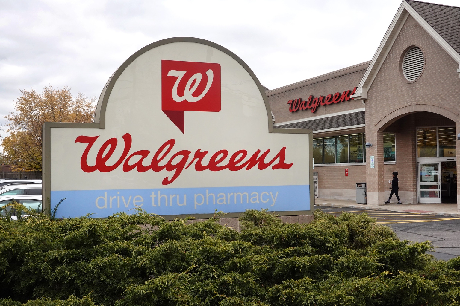 Walgreens: Upgrading To Buy Based On Cost Cuts And Low Bar (NASDAQ:WBA ...